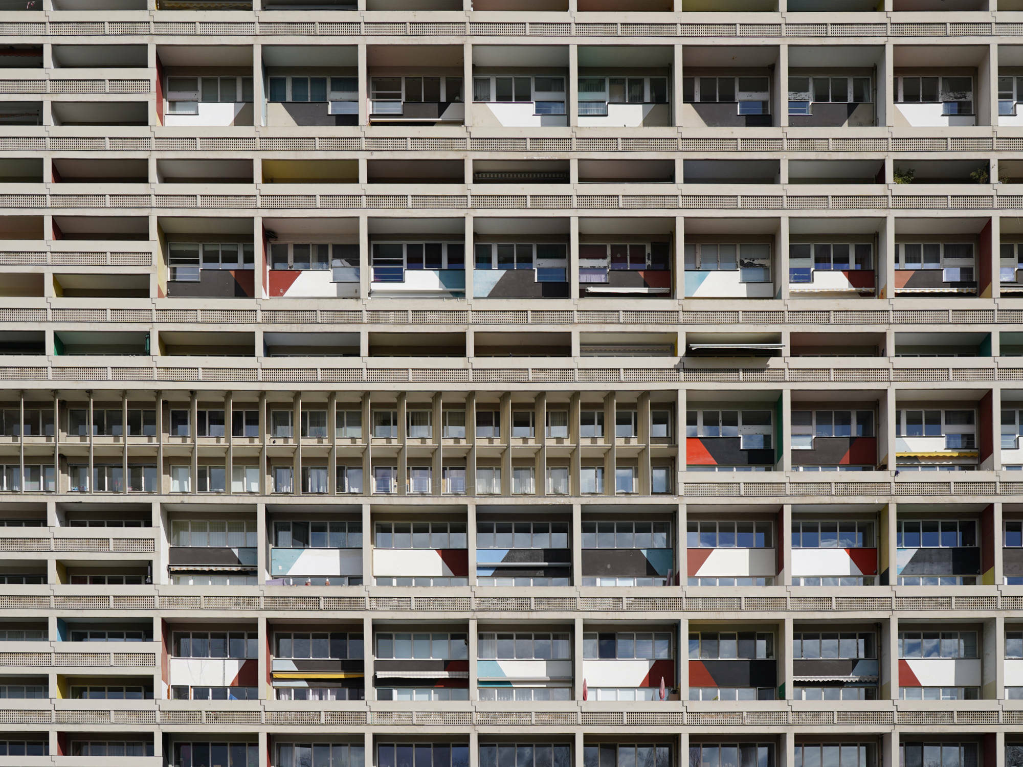Brise Soleil | Sonnenschutz | Glossar | Baunetz_Wissen